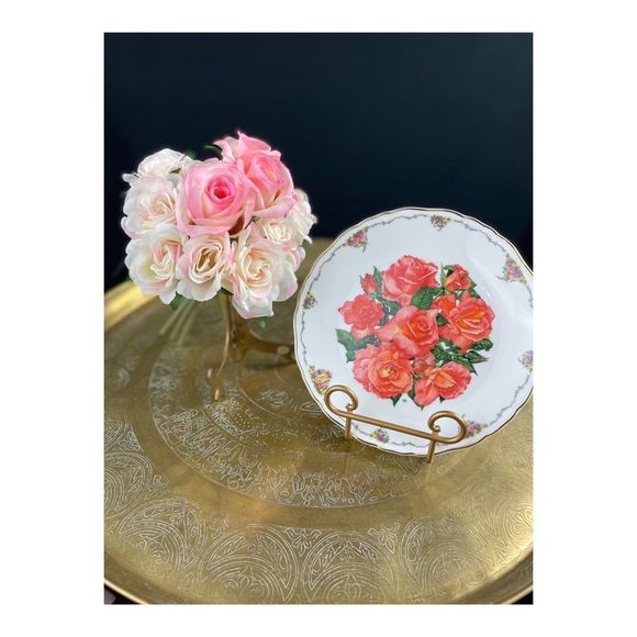 Royal Albert | Art | Royalalbert Plate Elizabethof Glamis By Sara Anne ...
